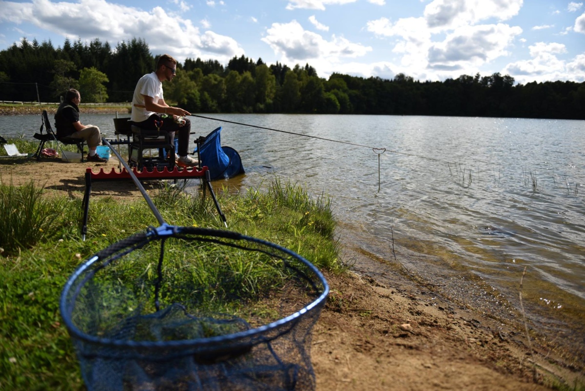 Stage de pêche au feeder - Manu Bizel moniteur guide de pêche